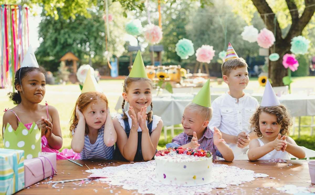 53 FUN Outdoor Birthday Party Ideas For 4 Year Olds - Genius Mom Hacks